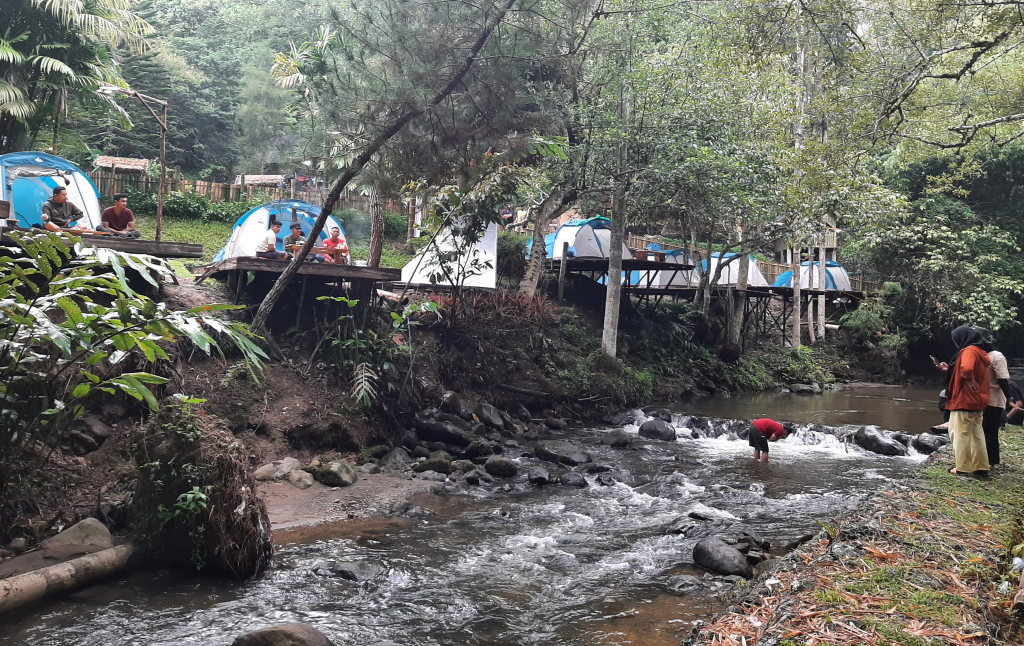 Pentago Garden, Destinasi Camping Seru di Pinggir Sungai Bener Meriah